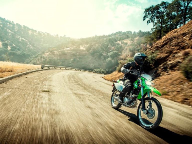 12 Good Reasons To Keep Riding Dirt Bikes - Even Past Fifty | MOTODOMAINS